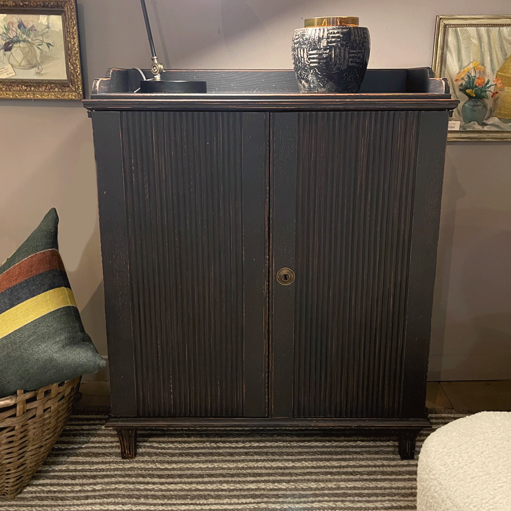 Gustavian Stank in Antique Black – Hammertown